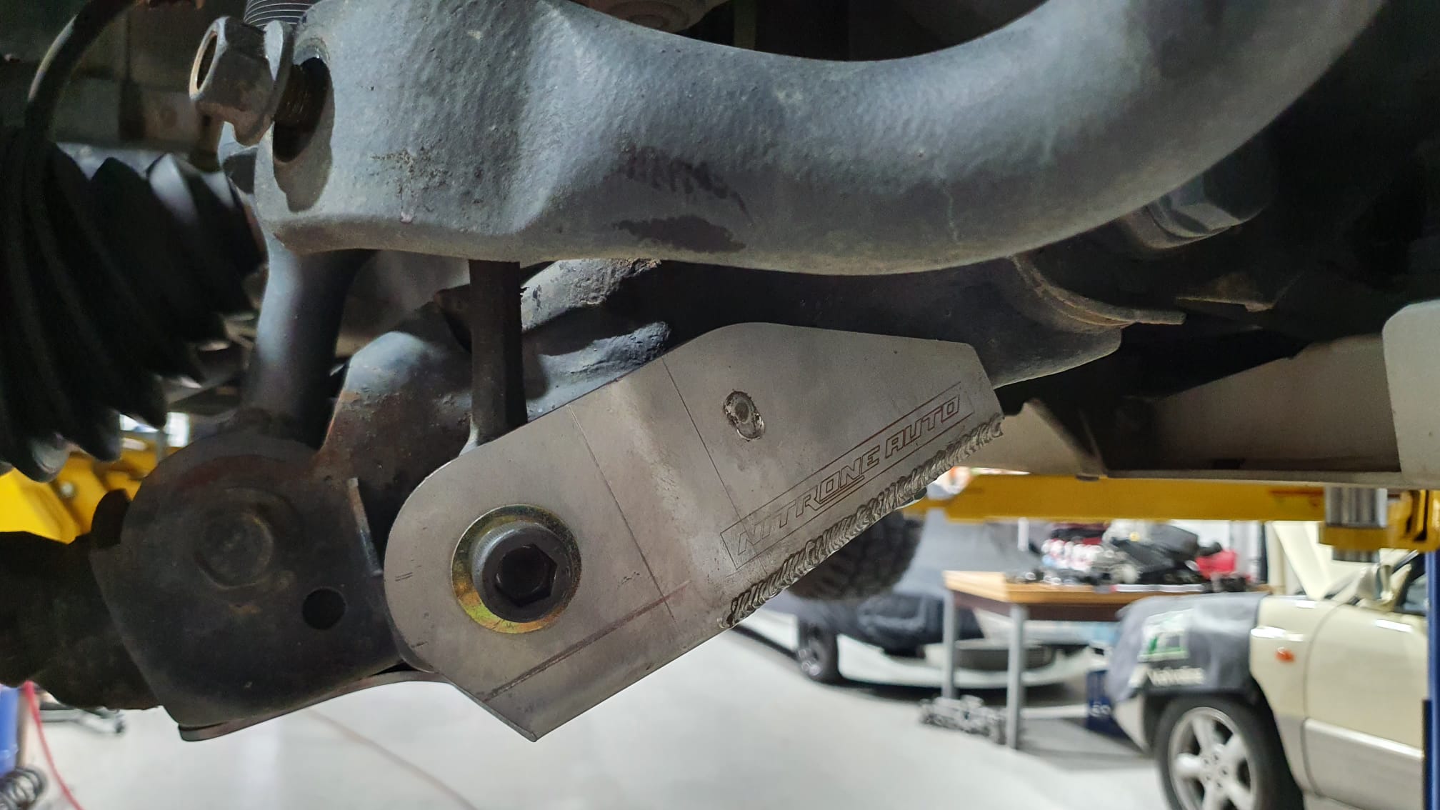 Landcruiser 200 series KDSS relocation kit | Nitrone Auto